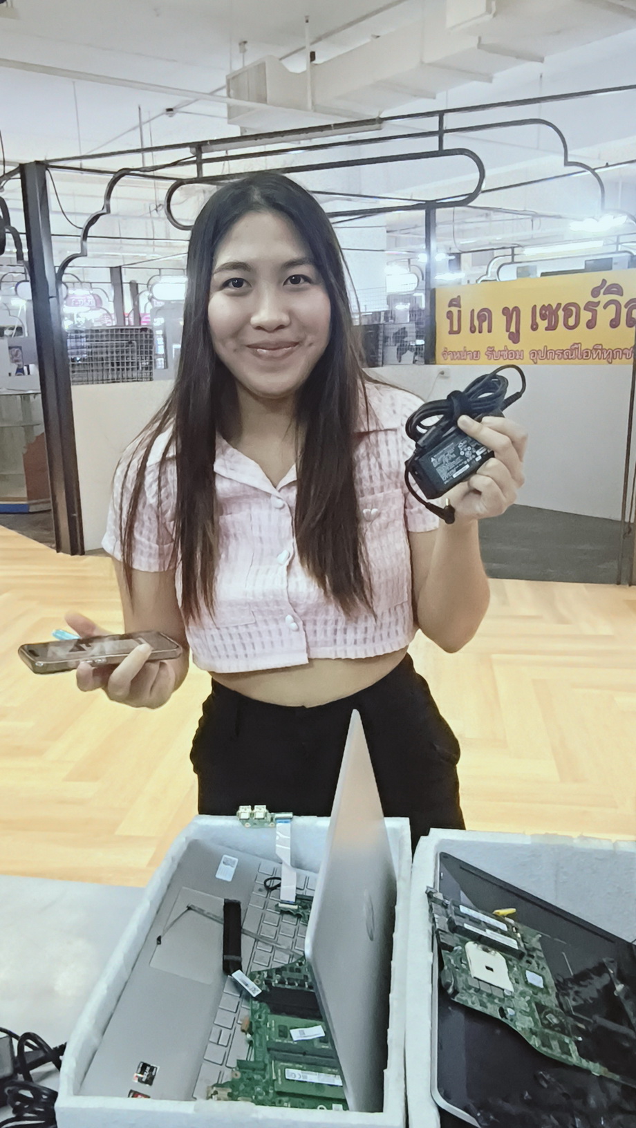 9 พ.ย.67 Adapter Asus ขนาด 19V/3.42A หัว 4.0x1.35mm ของเดิมเสียต้องการ Adapter ตัวใหม่ Grade ...